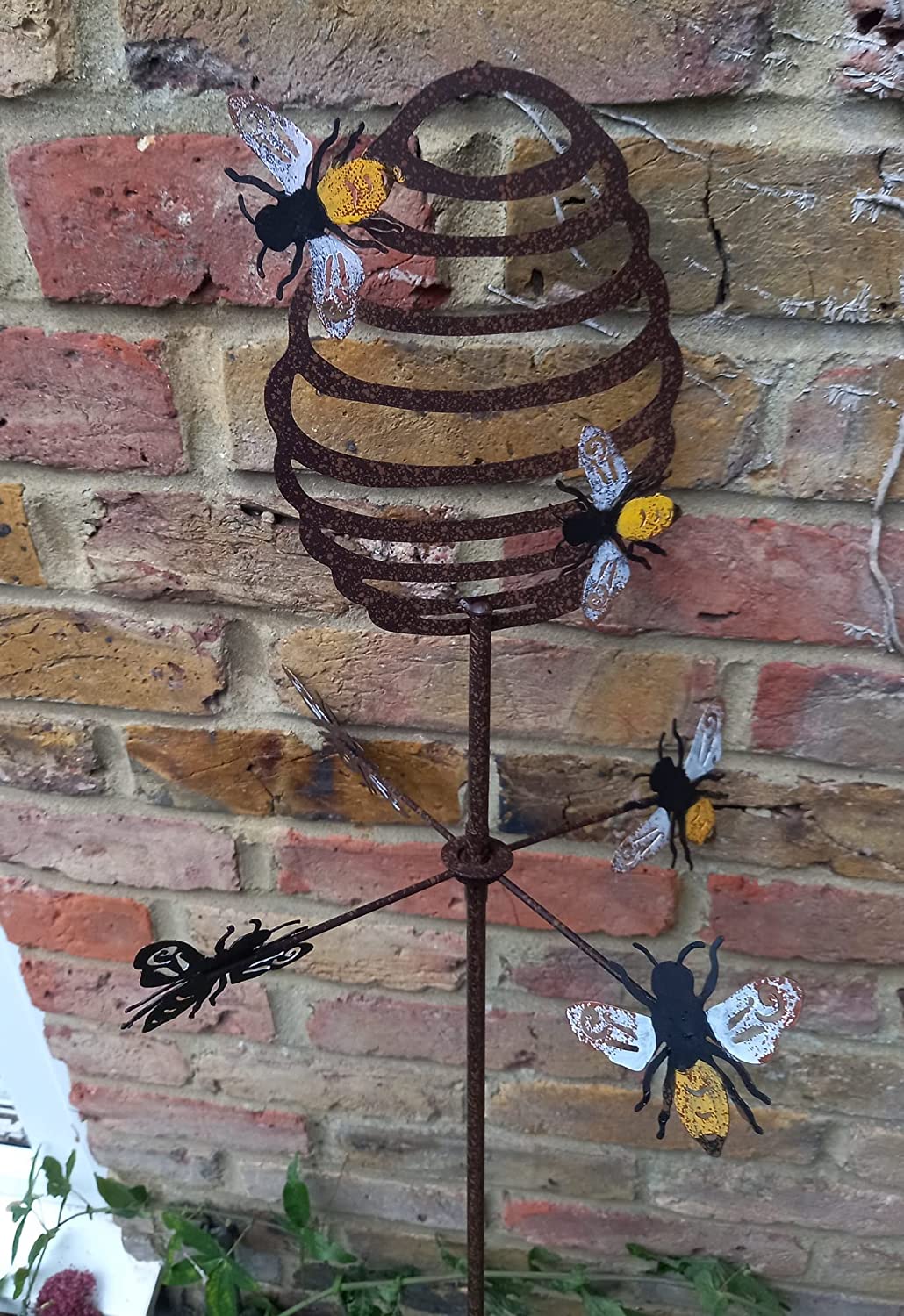 Bee Spinner Border Stake with 4 Bees spinning round the hive - Farm and ...